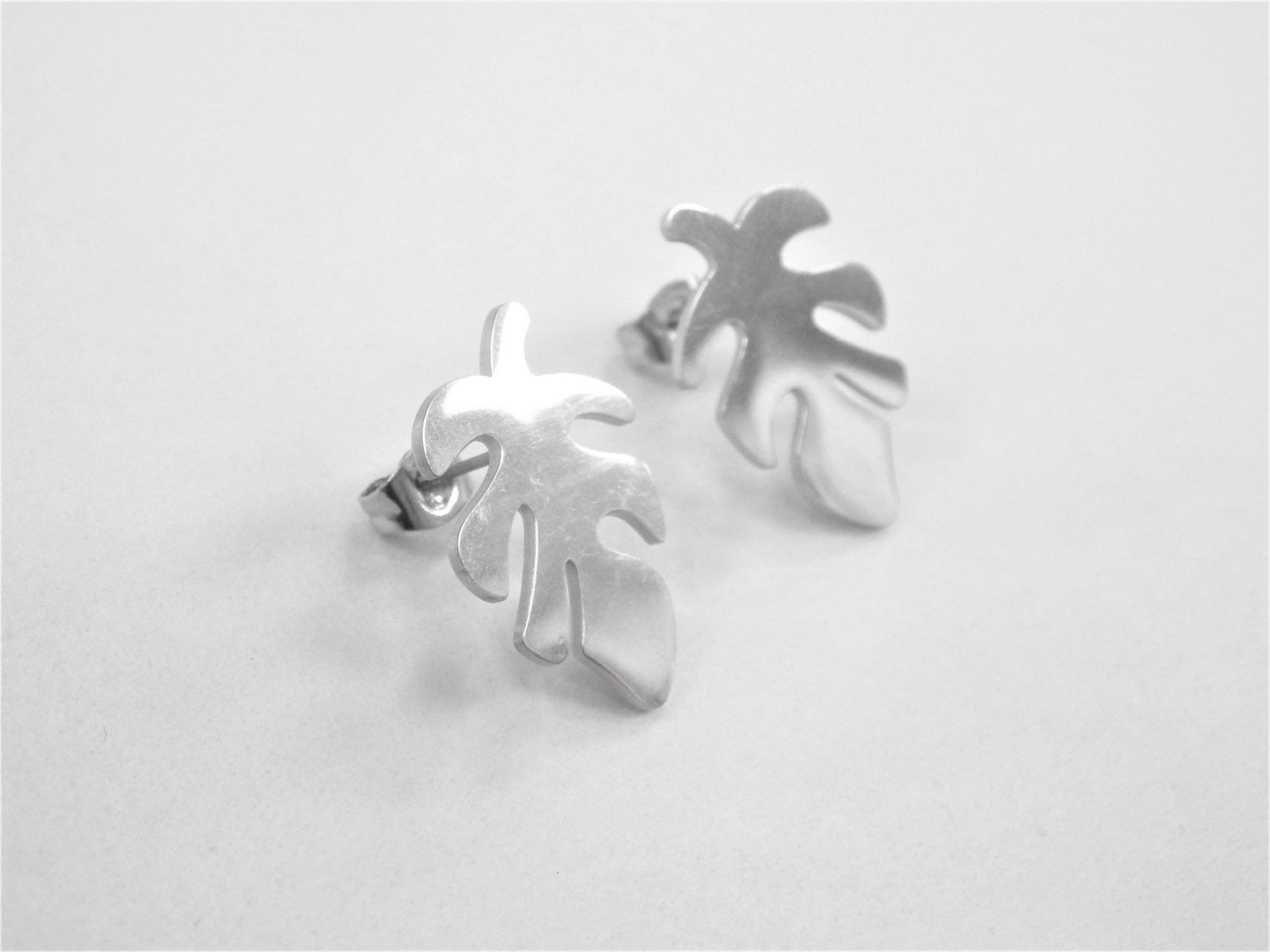 BO Stainless Steel Leaves - Stainless Steel Red – Rouge Canapé