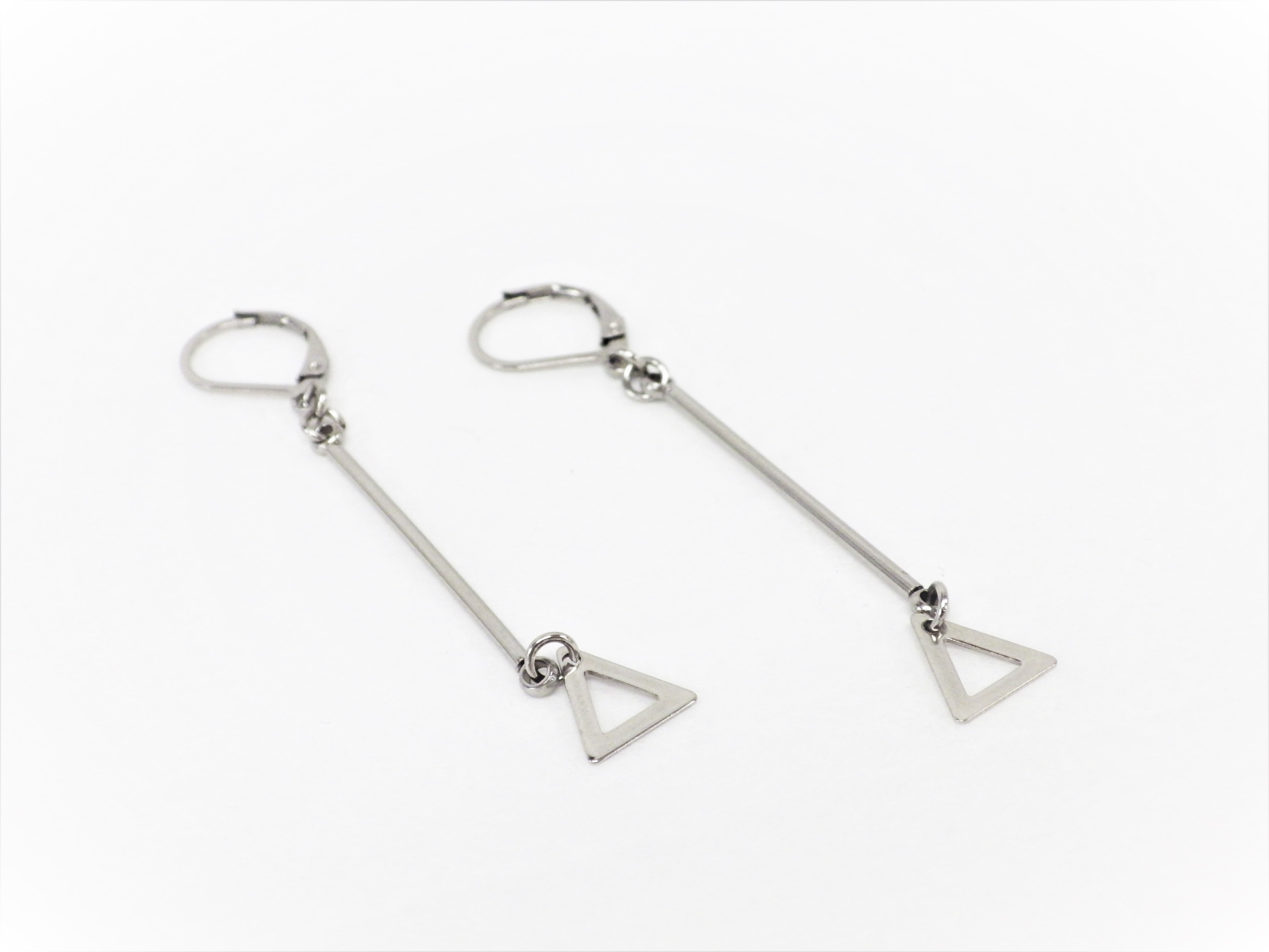 BO Triangle and Stainless Steel Rod - Stainless Steel Red – Rouge Canapé
