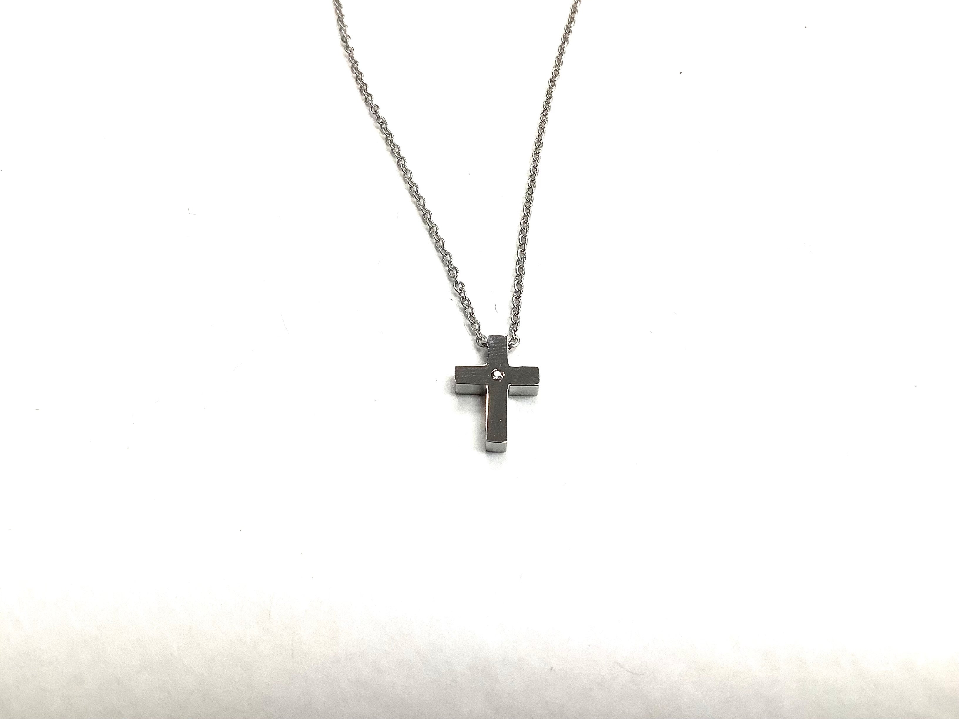 Sparkling Cross Necklace - Red Stainless Steel – Rouge Canapé