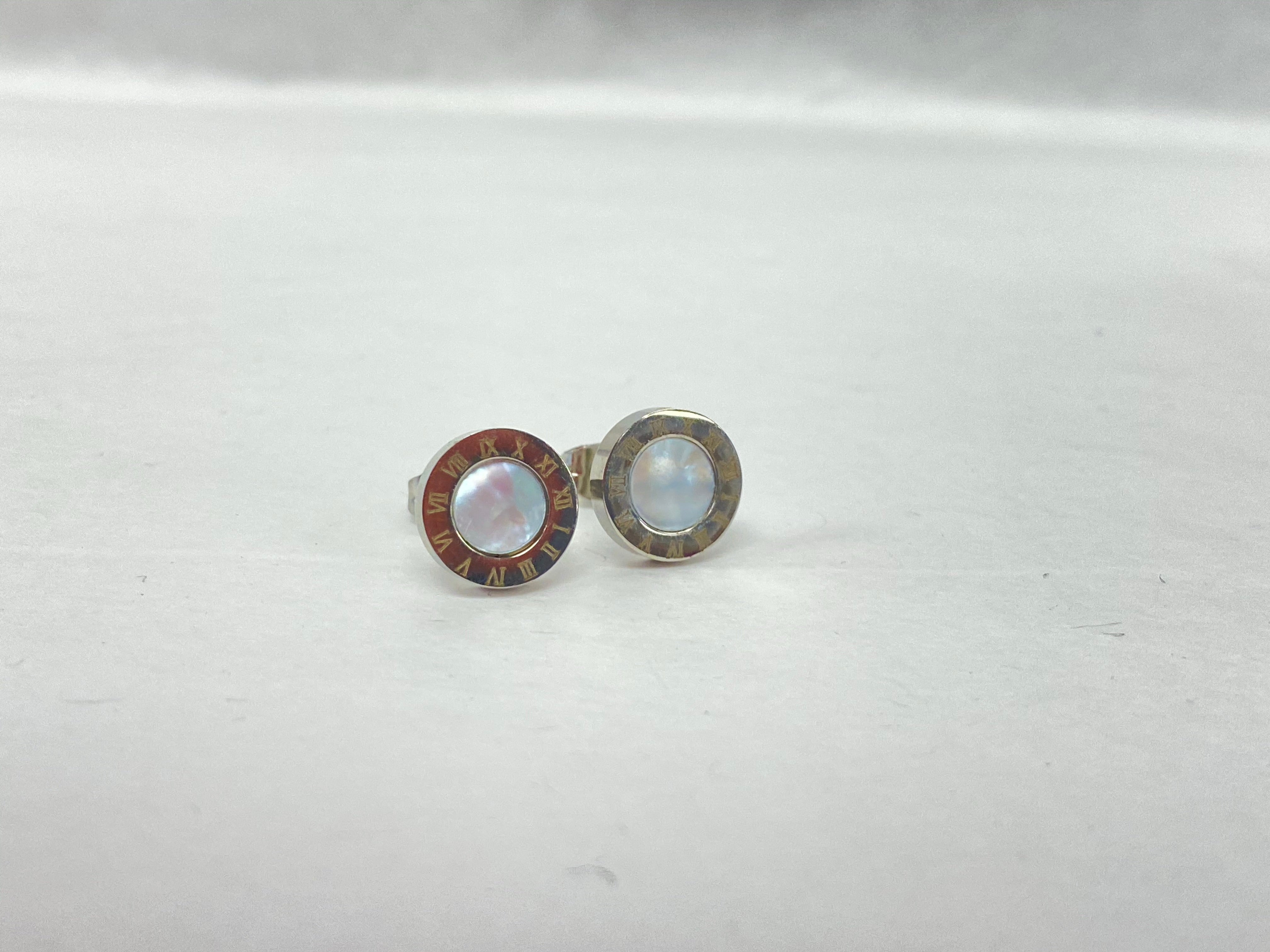 BO small round enamel Roman numerals - Red Stainless Steel – Rouge Canapé